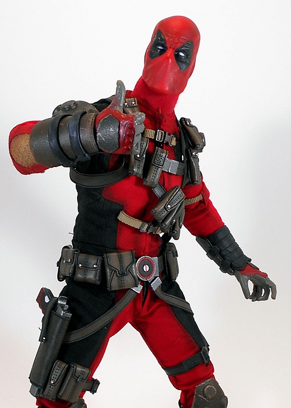 Marvel Comics: Deadpool Sixth-Scale Figure (Exclusive) by Sideshow ...