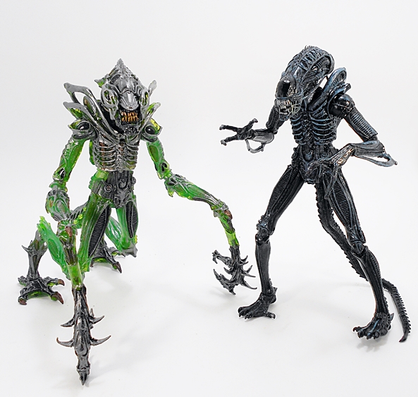 Kenner Aliens: Mantis Alien by NECA | FigureFan Zero