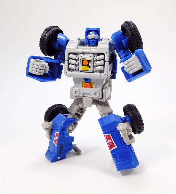 Transformers “Power of the Primes:” Legends Class Beachcomber by Hasbro ...