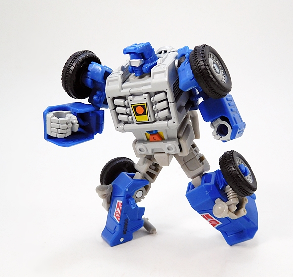 Transformers “Power of the Primes:” Legends Class Beachcomber by Hasbro ...