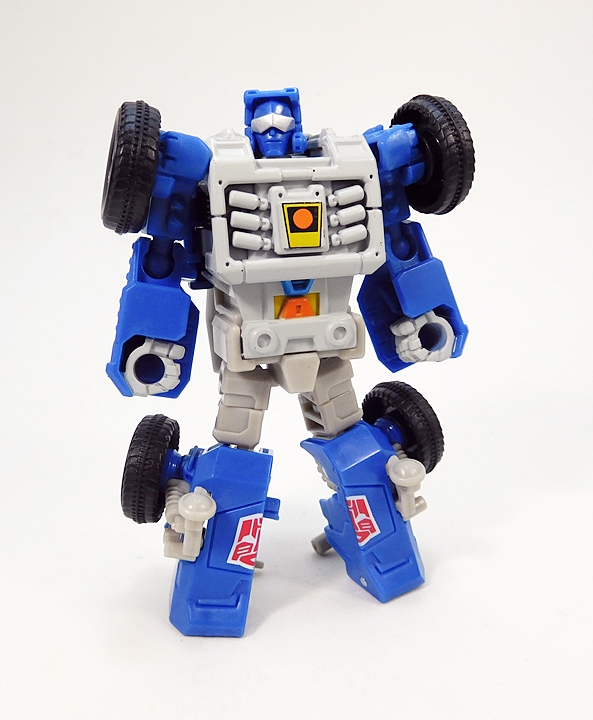 Transformers “Power of the Primes:” Legends Class Beachcomber by Hasbro ...